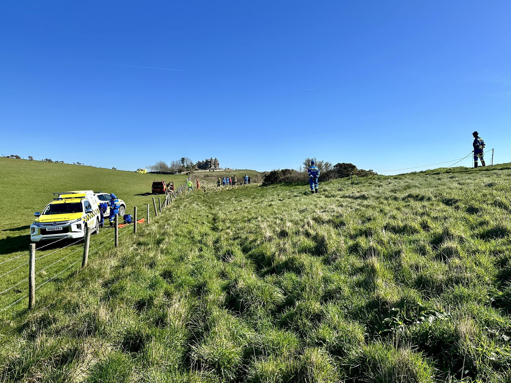 Drama as 'trapped' man rescued from cliff near White Nothe | The ...