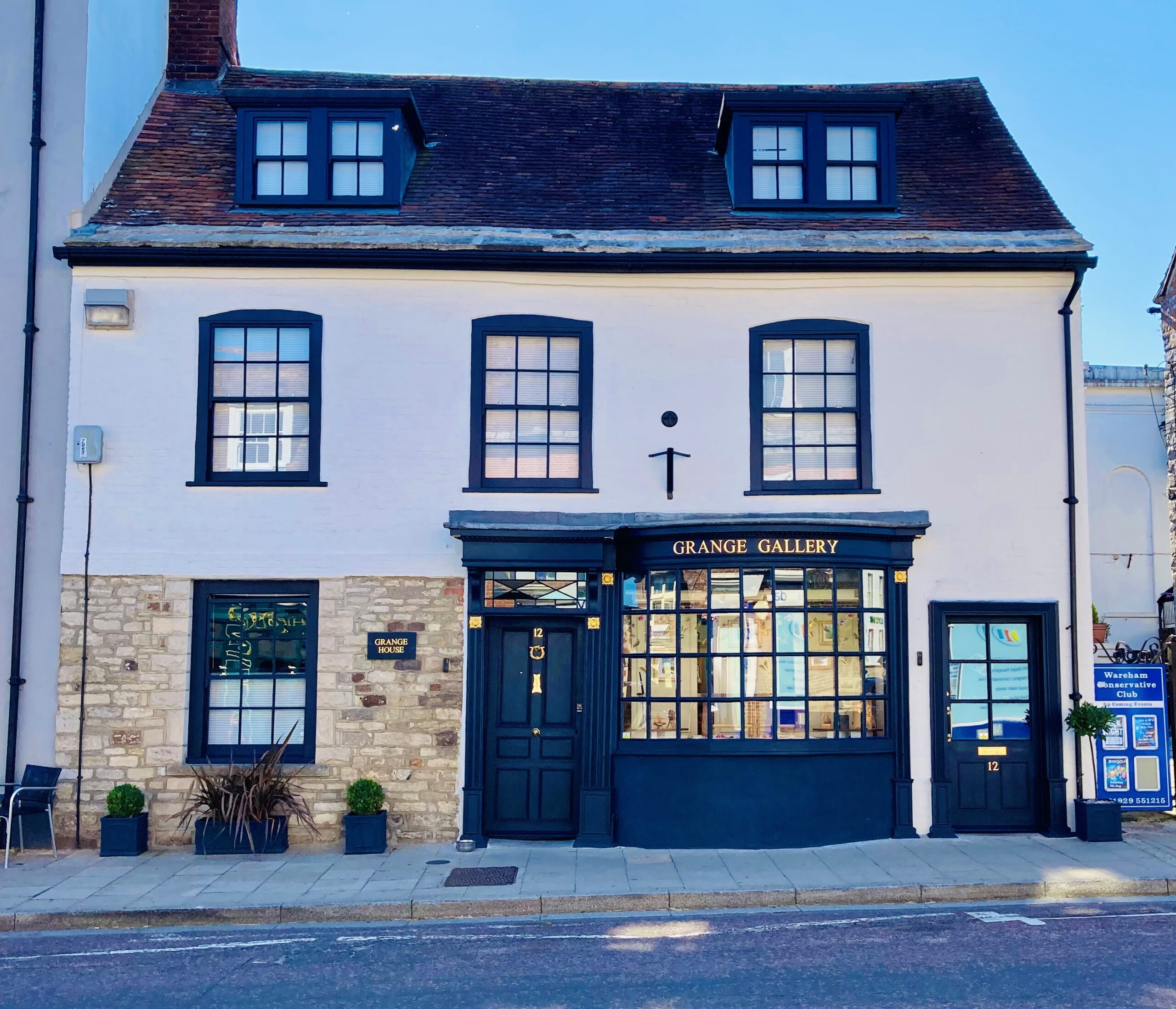 Couple restore landmark Wareham shopfront - and open to the public ...