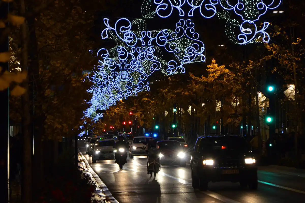 Christmas traffic: Study reveals the best time to drive as 21m hit the ...