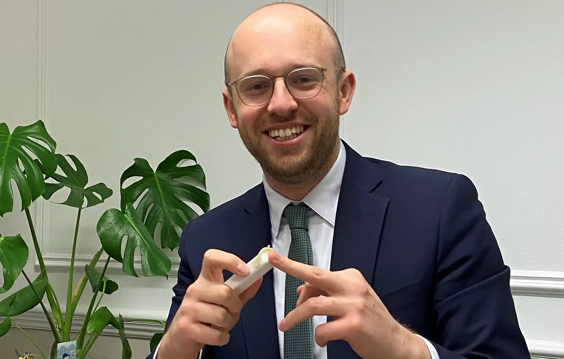 MP joins HIV self-testing drive - and urges South Dorset to take part ...